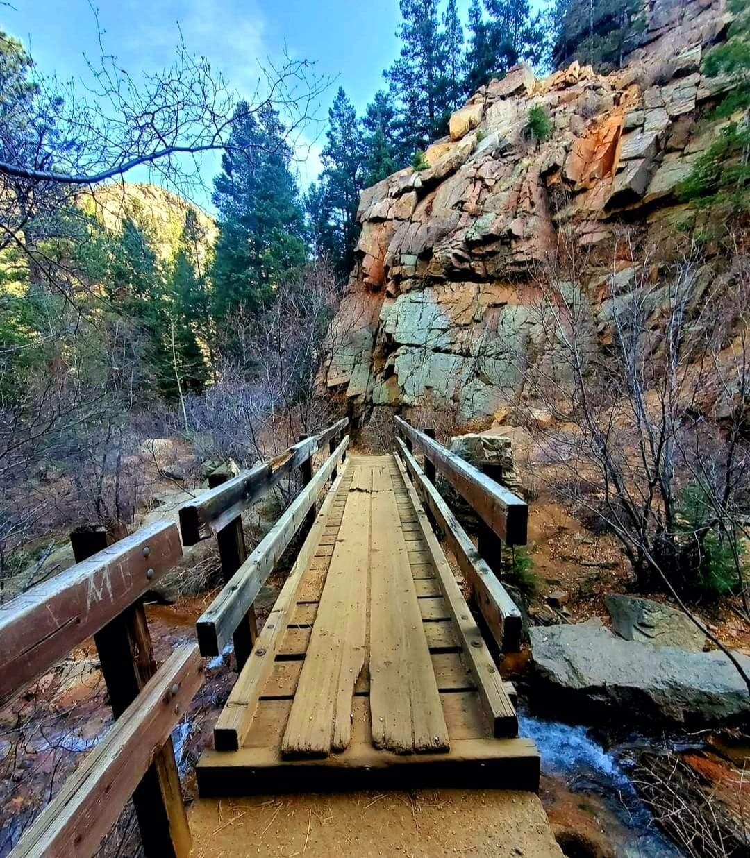 Solve The Bridge jigsaw puzzle online with 90 pieces