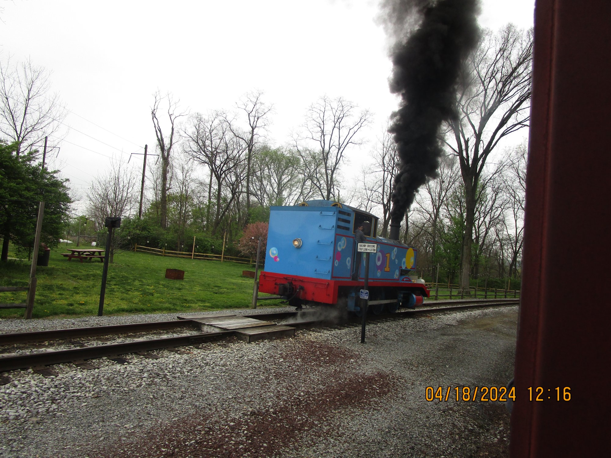 Solve Thomas The Tank Engine with bubbles jigsaw puzzle online with 130 ...