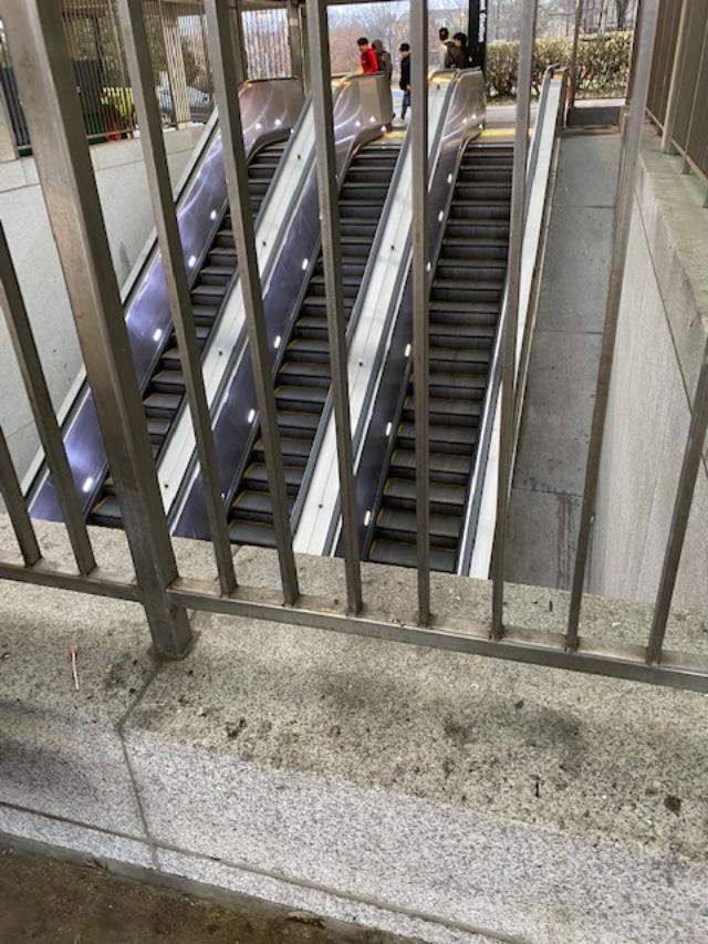 Jigsaw Puzzle | Escalators | 20 pieces | Jigidi