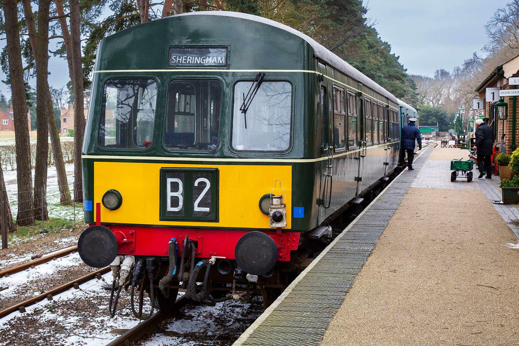 Solve DM at Holt jigsaw puzzle online with 77 pieces