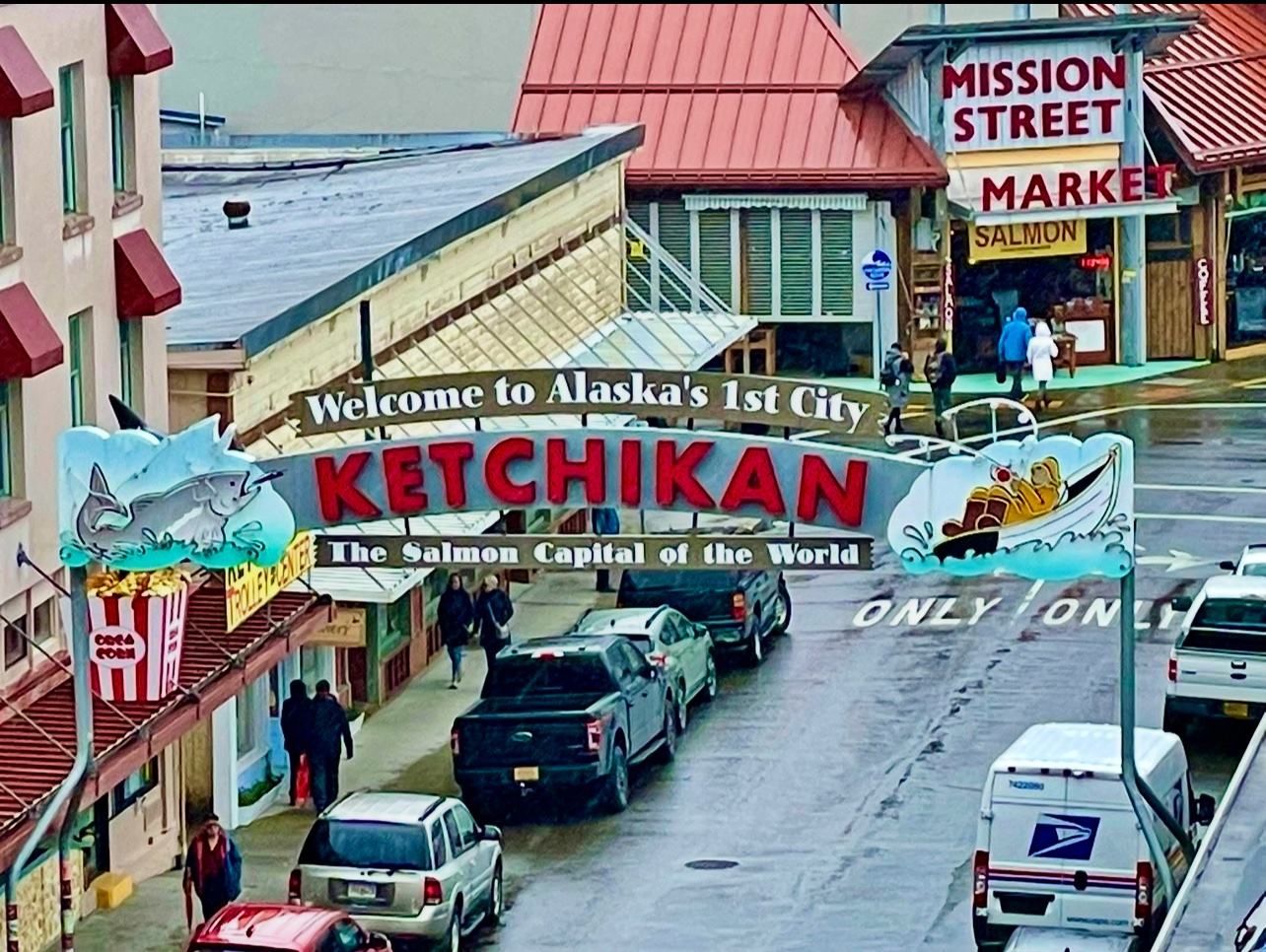 Solve Ketchikan, Alaska jigsaw puzzle online with 63 pieces