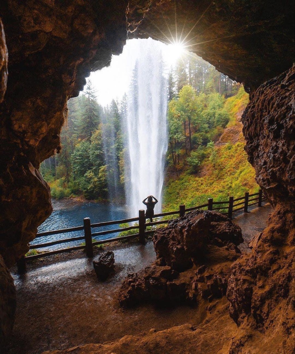 Solve Oregon jigsaw puzzle online with 208 pieces