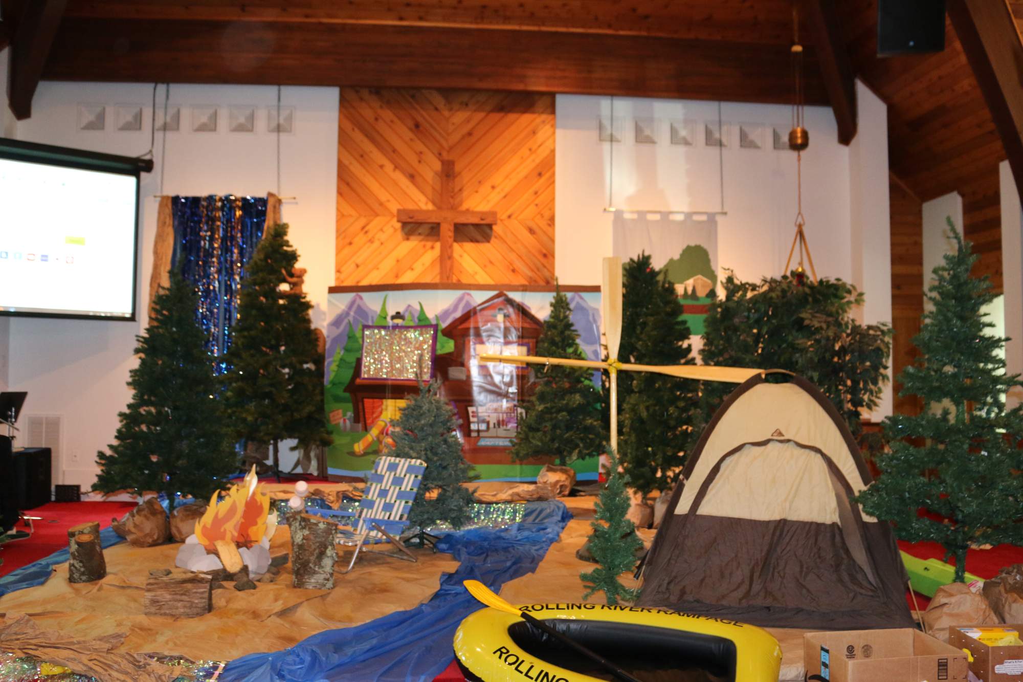 Solve VBS 2018 set jigsaw puzzle online with 198 pieces