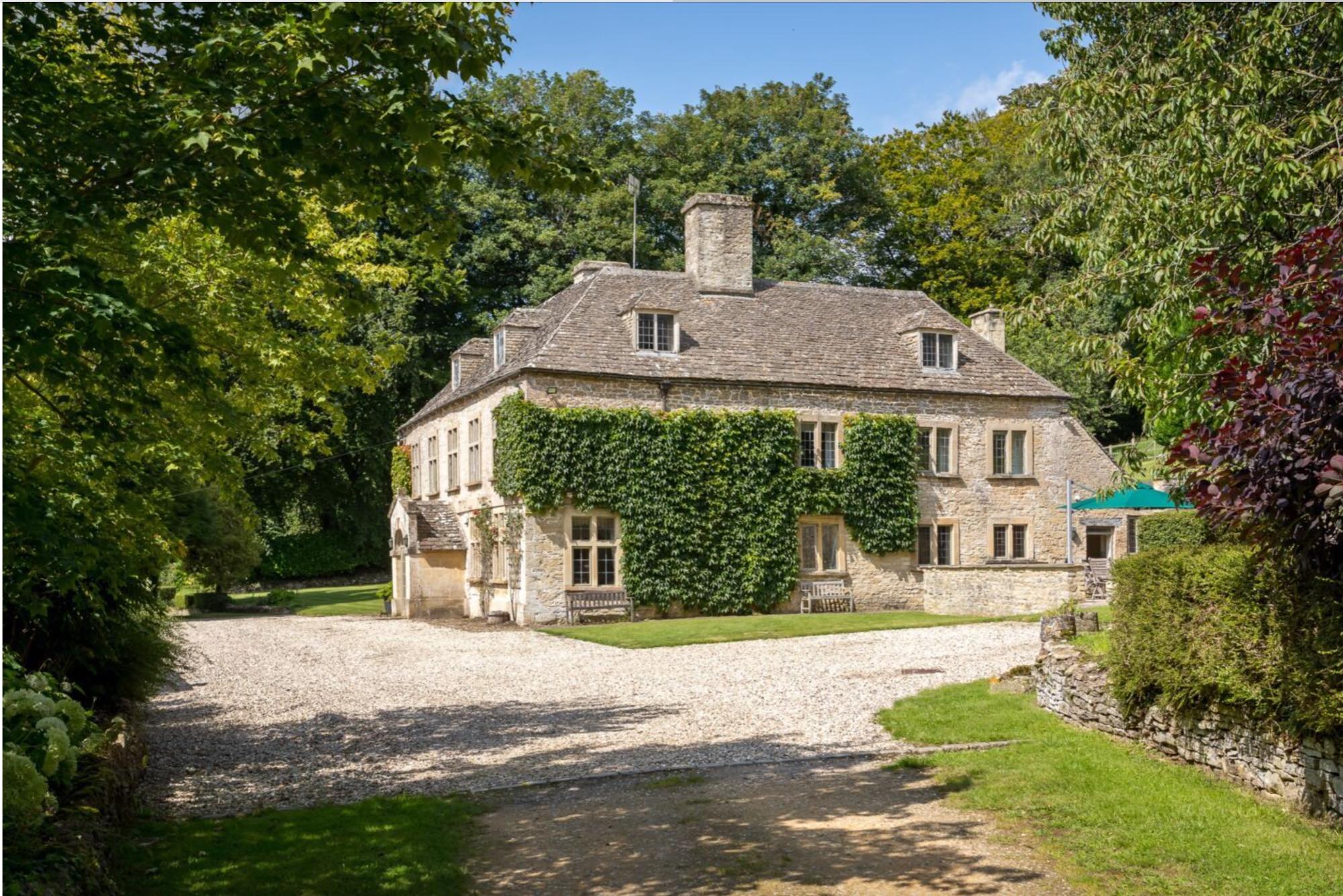 Solve Bagendon Manor. Bagendon. Cotswolds. UK. jigsaw puzzle online ...