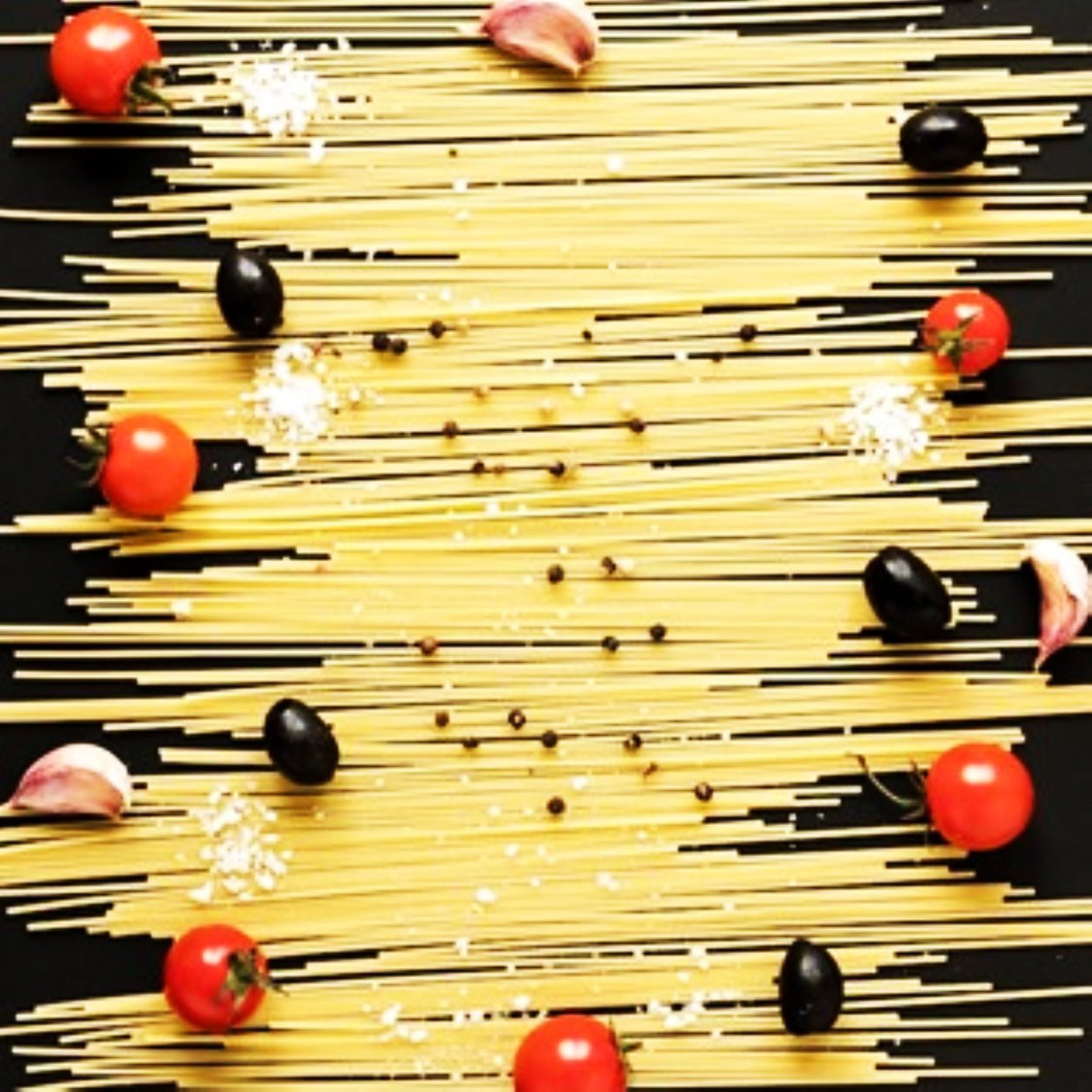 Solve Pasta Art jigsaw puzzle online with 25 pieces