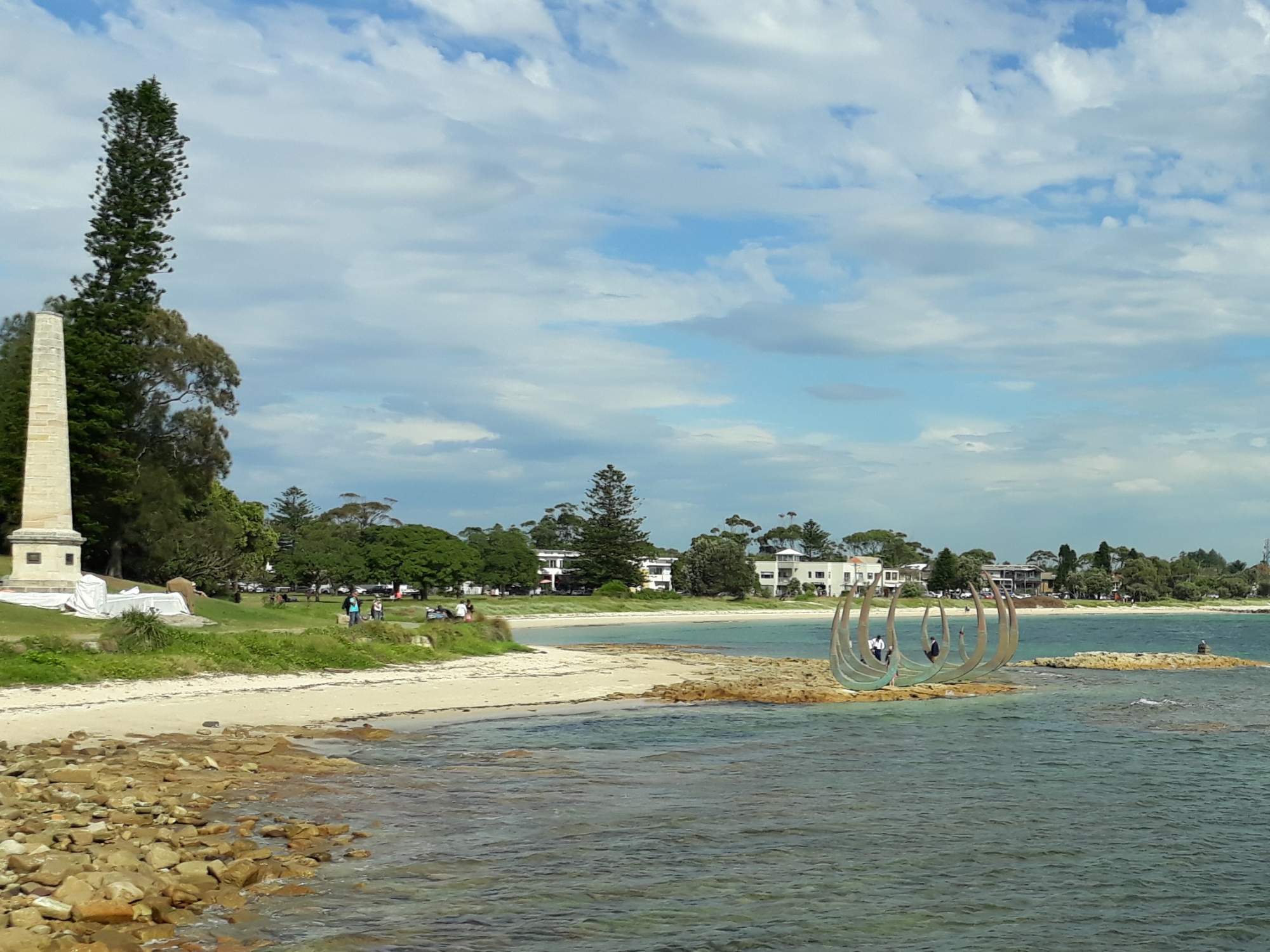 Solve Memorials to Captain Cook's Landing jigsaw puzzle online with 252 ...