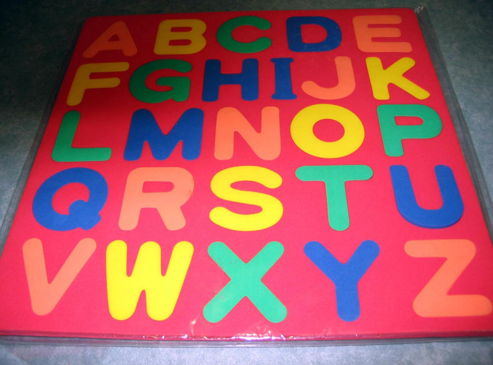 Solve UPPERCASE ALPHABET jigsaw puzzle online with 494 pieces