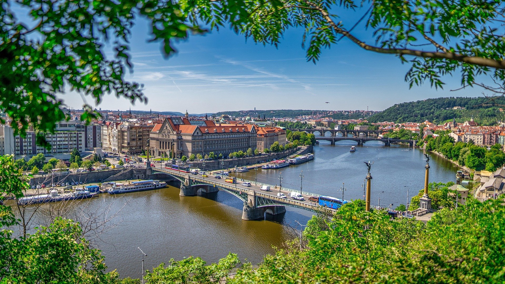Jigsaw Puzzle | 104 pieces | Prague, Bridge, City image. | Jigidi