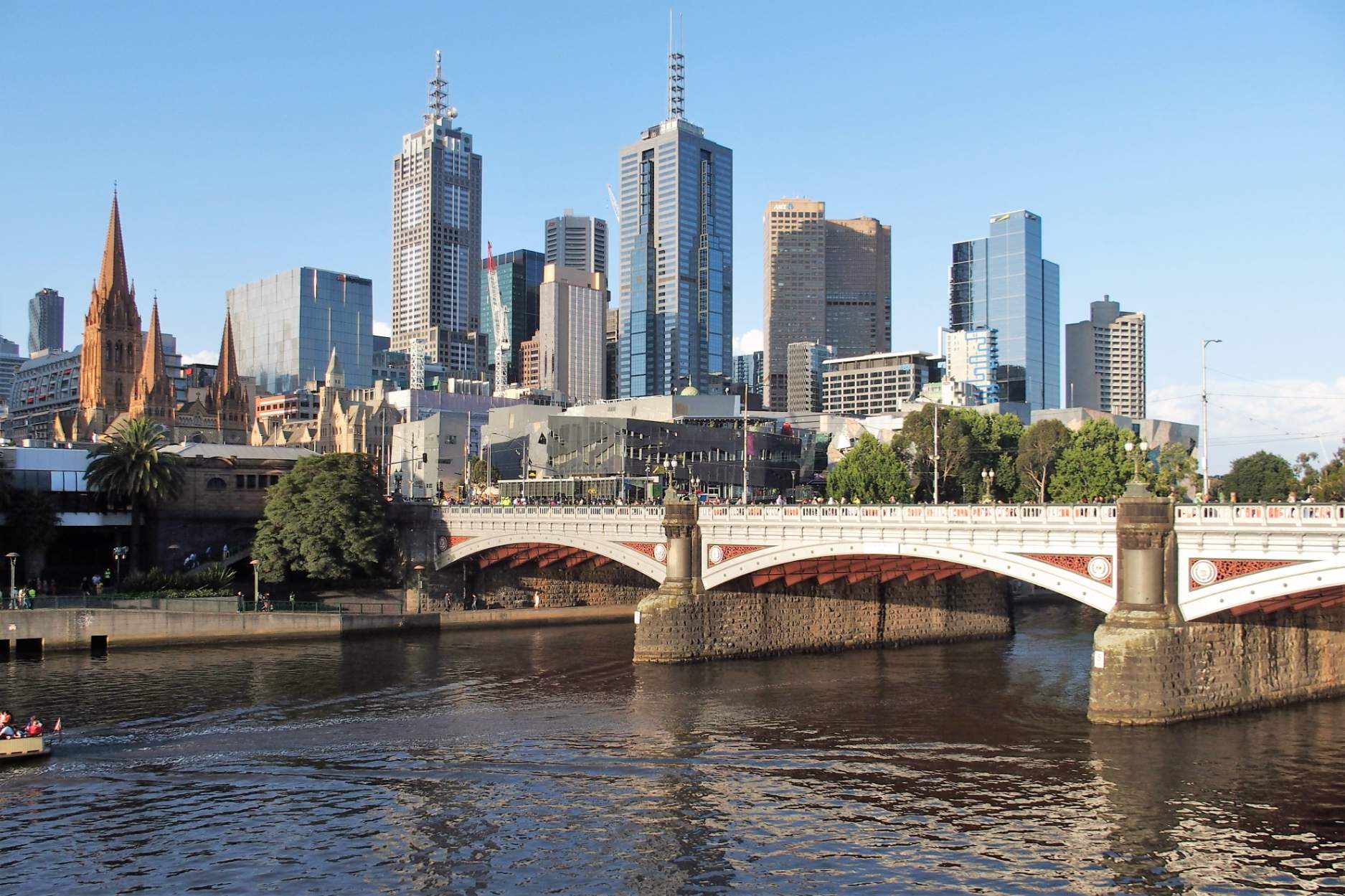 Solve Melbourne jigsaw puzzle online with 150 pieces