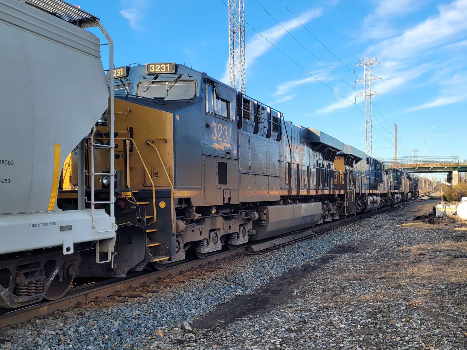 Solve CSX 5 engine consist jigsaw puzzle online with 130 pieces