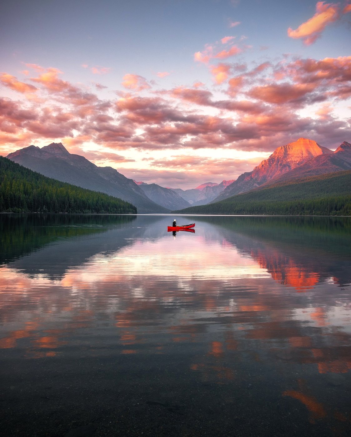 Solve Colors and reflections jigsaw puzzle online with 42 pieces