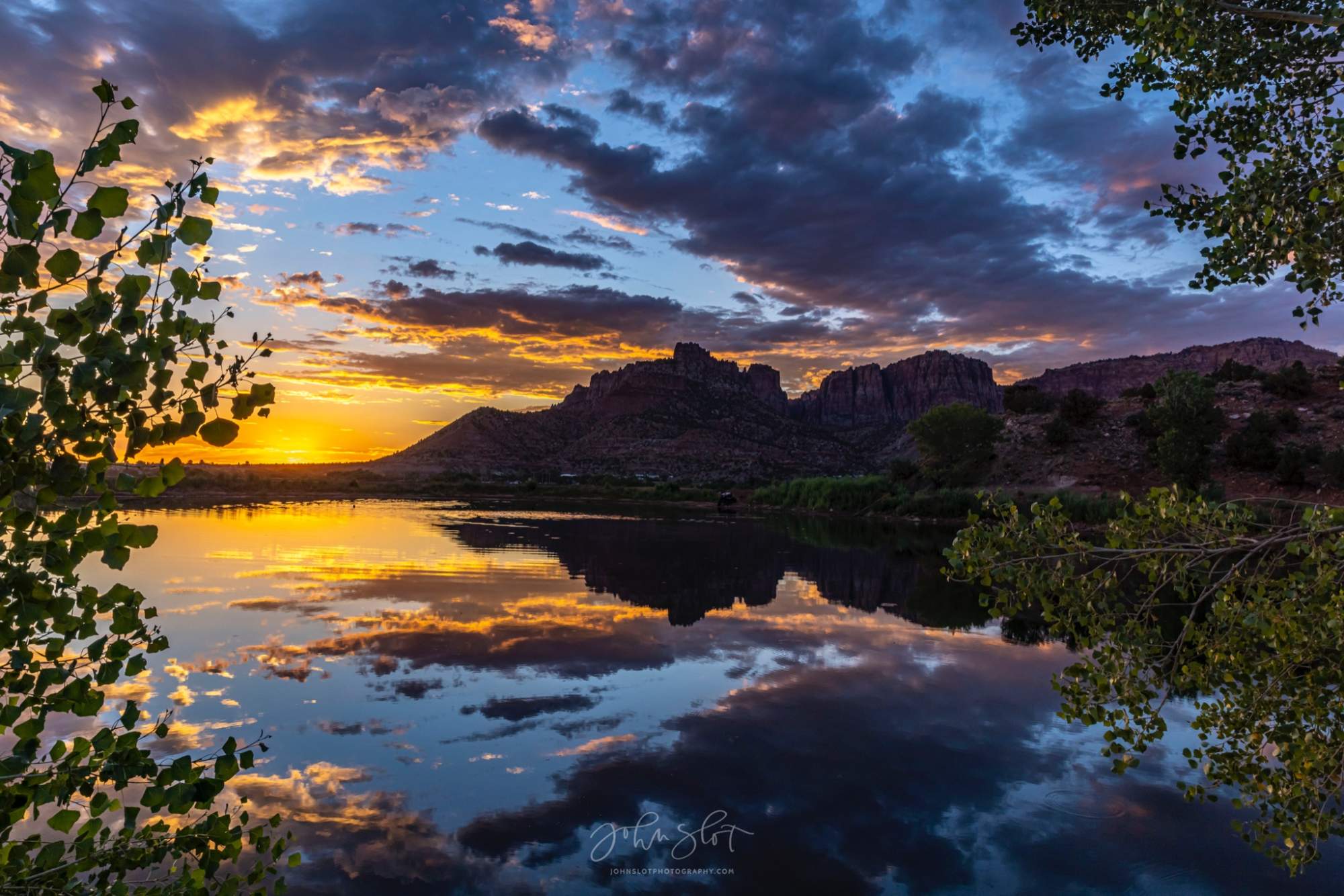 Solve Contentment by John Slot jigsaw puzzle online with 260 pieces