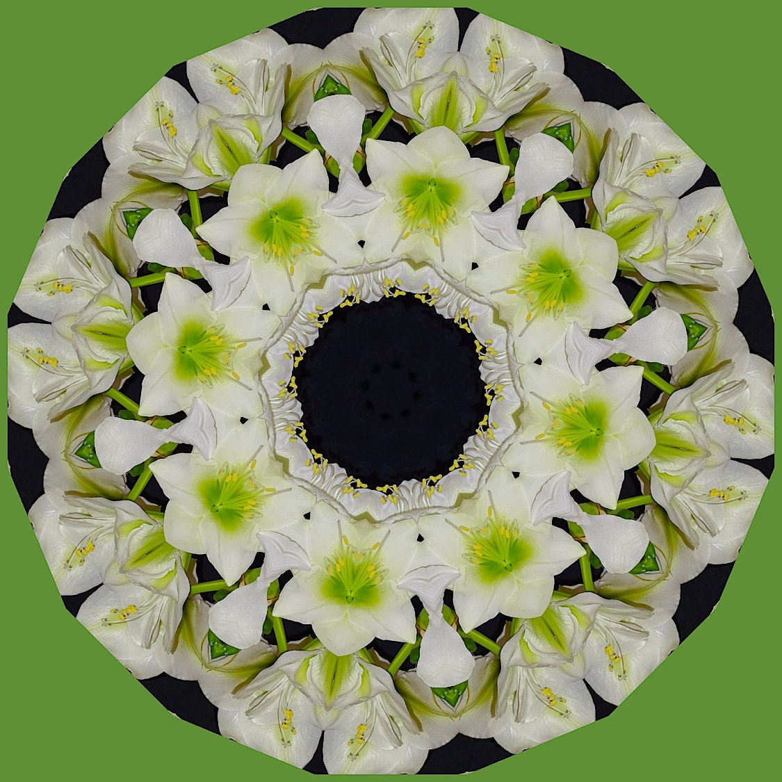 Solve #1 very small jigsaw puzzle online with 25 pieces