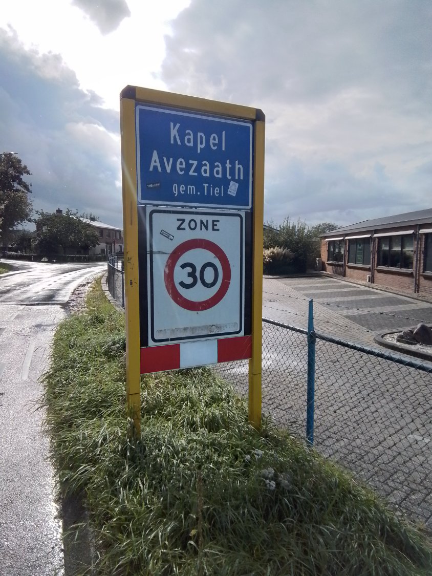 Solve Kapel Avezaath Gelderland Netherlands jigsaw puzzle online with ...