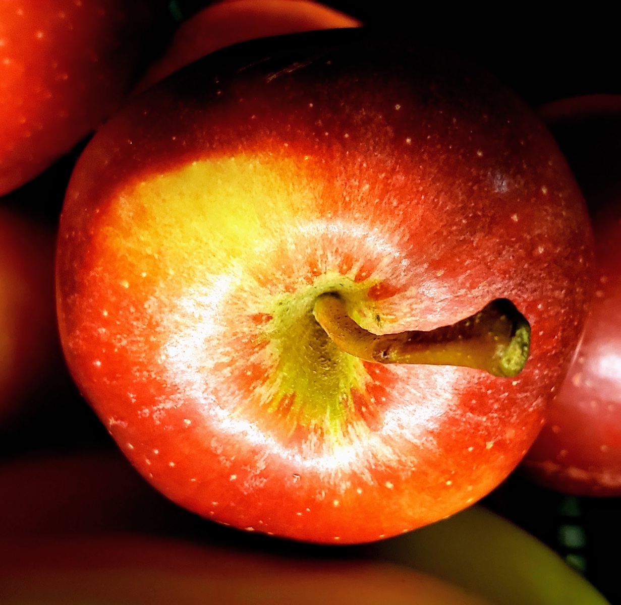 Solve Apple jigsaw puzzle online with 36 pieces