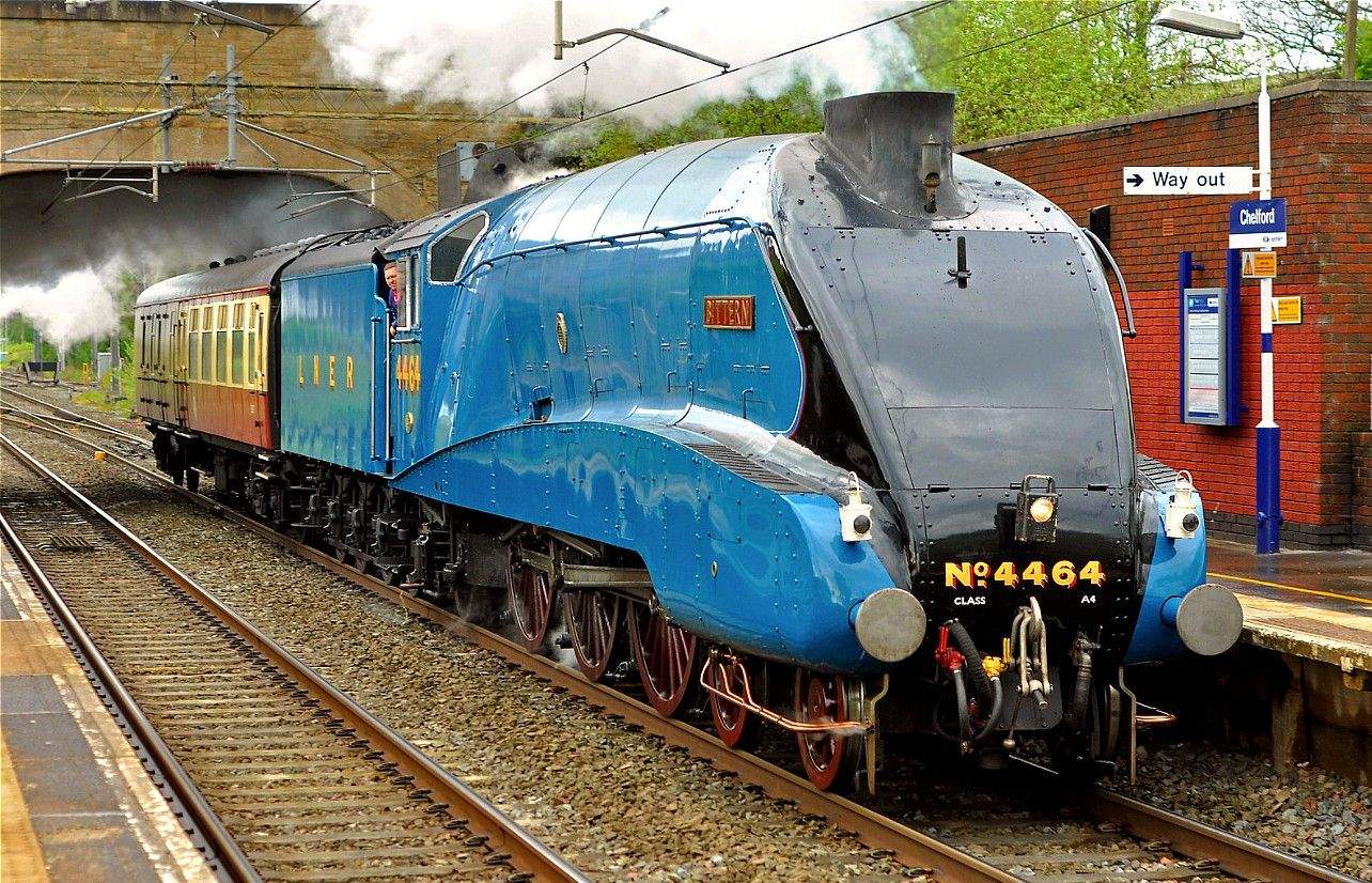 Solve LNER Class A4 4-6-2 4464 Bittern. jigsaw puzzle online with 150 ...