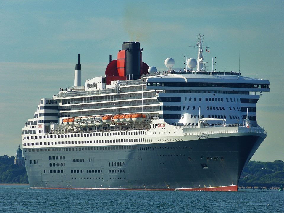 Solve Queen Mary 2 approaching Calshot jigsaw puzzle online with 48 pieces
