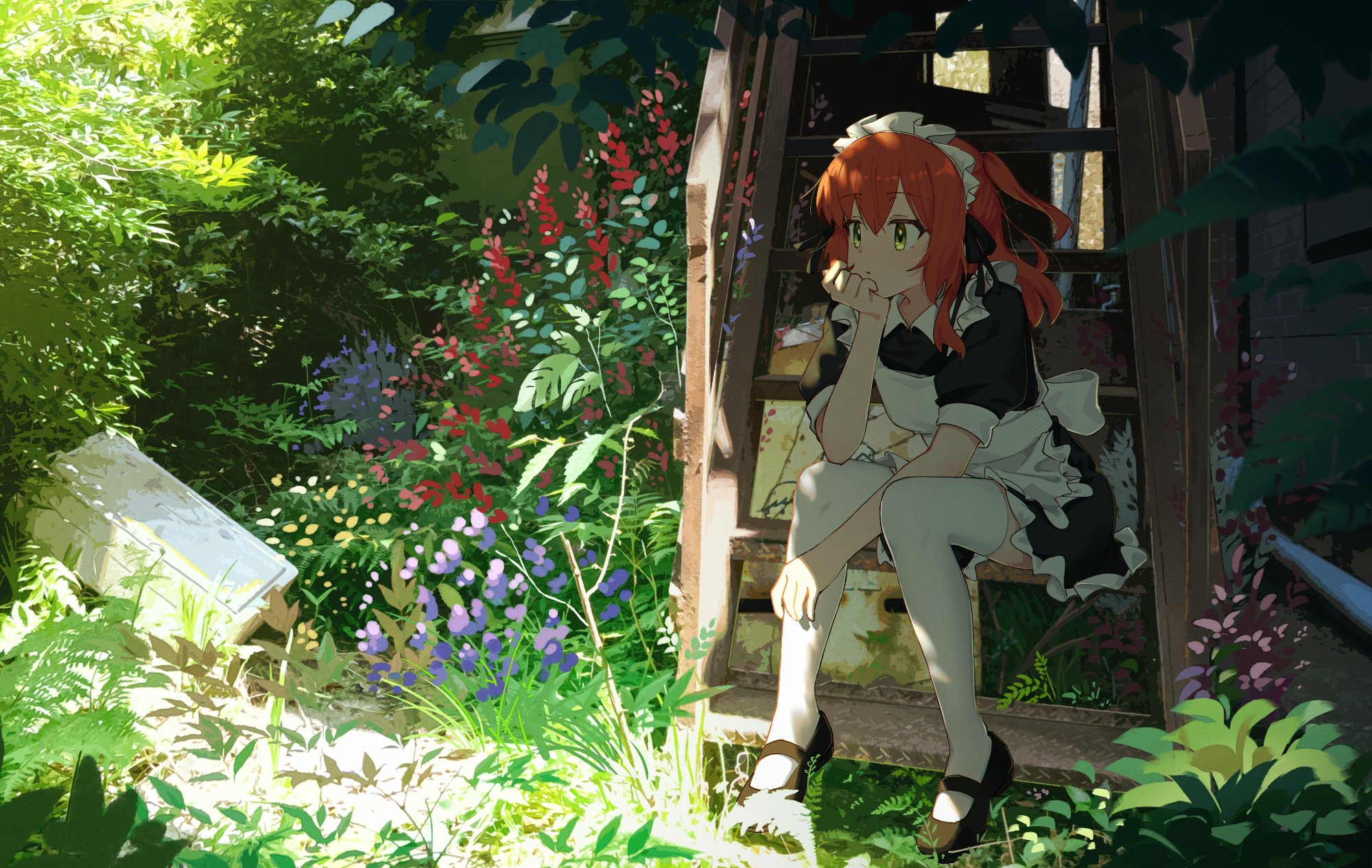 Solve anime girl maid jigsaw puzzle online with 570 pieces
