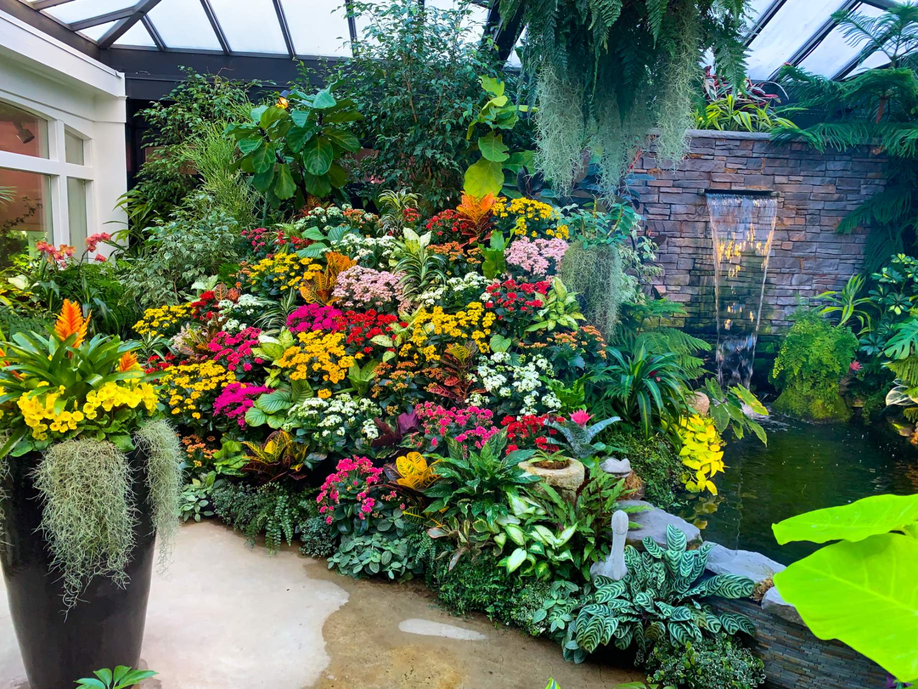 Solve The winter garden at Butchart Gardens in Victoria jigsaw puzzle ...