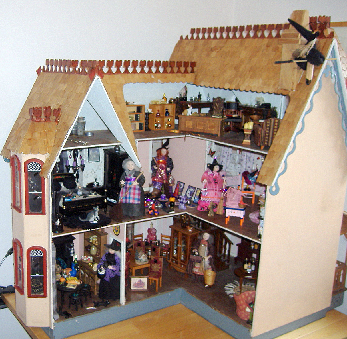 Solve Turrets Inside jigsaw puzzle online with 400 pieces