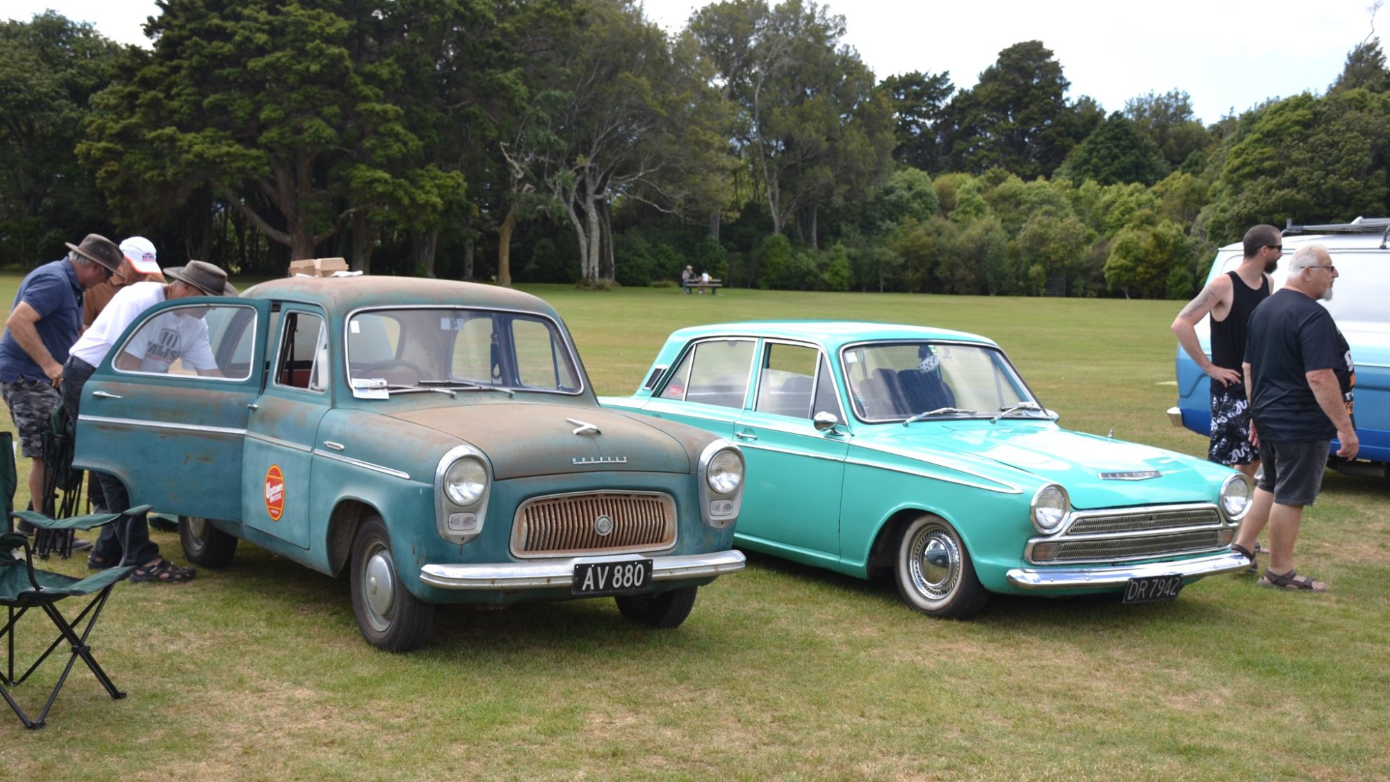 Solve 1957 - FORD Prefect jigsaw puzzle online with 198 pieces