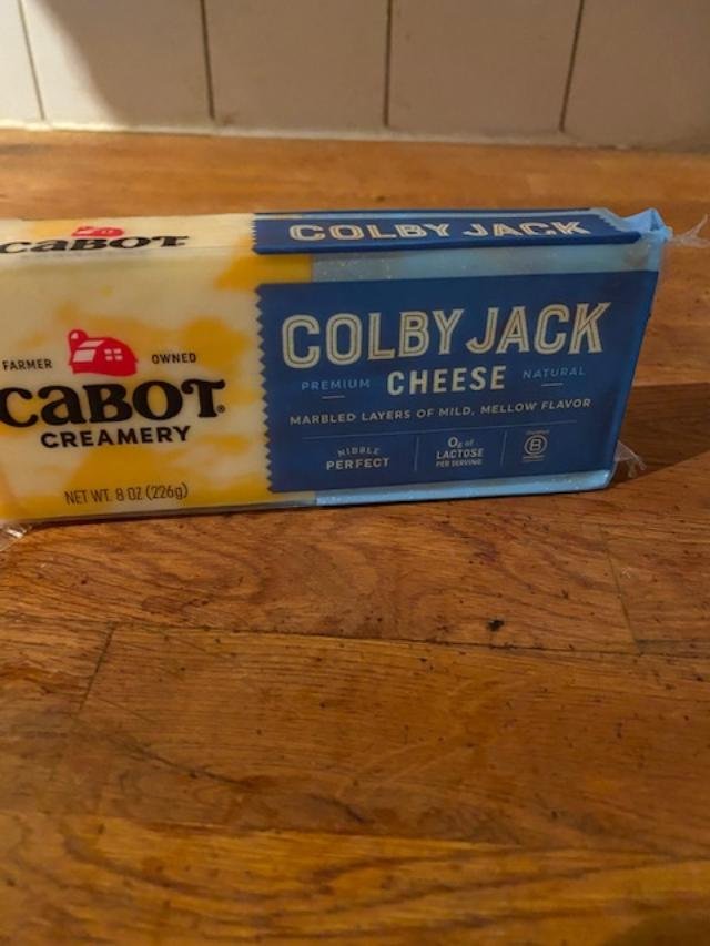 Solve Cobly Jack cheese jigsaw puzzle online with 20 pieces