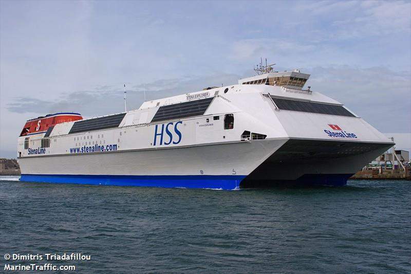 Solve Stena Explorer jigsaw puzzle online with 24 pieces