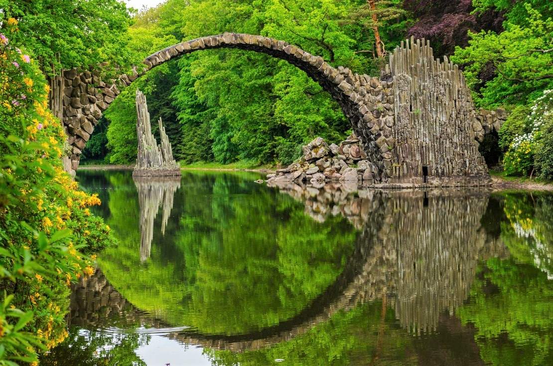 Solve Rakotzbrücke Devil's Bridge jigsaw puzzle online with 126 pieces