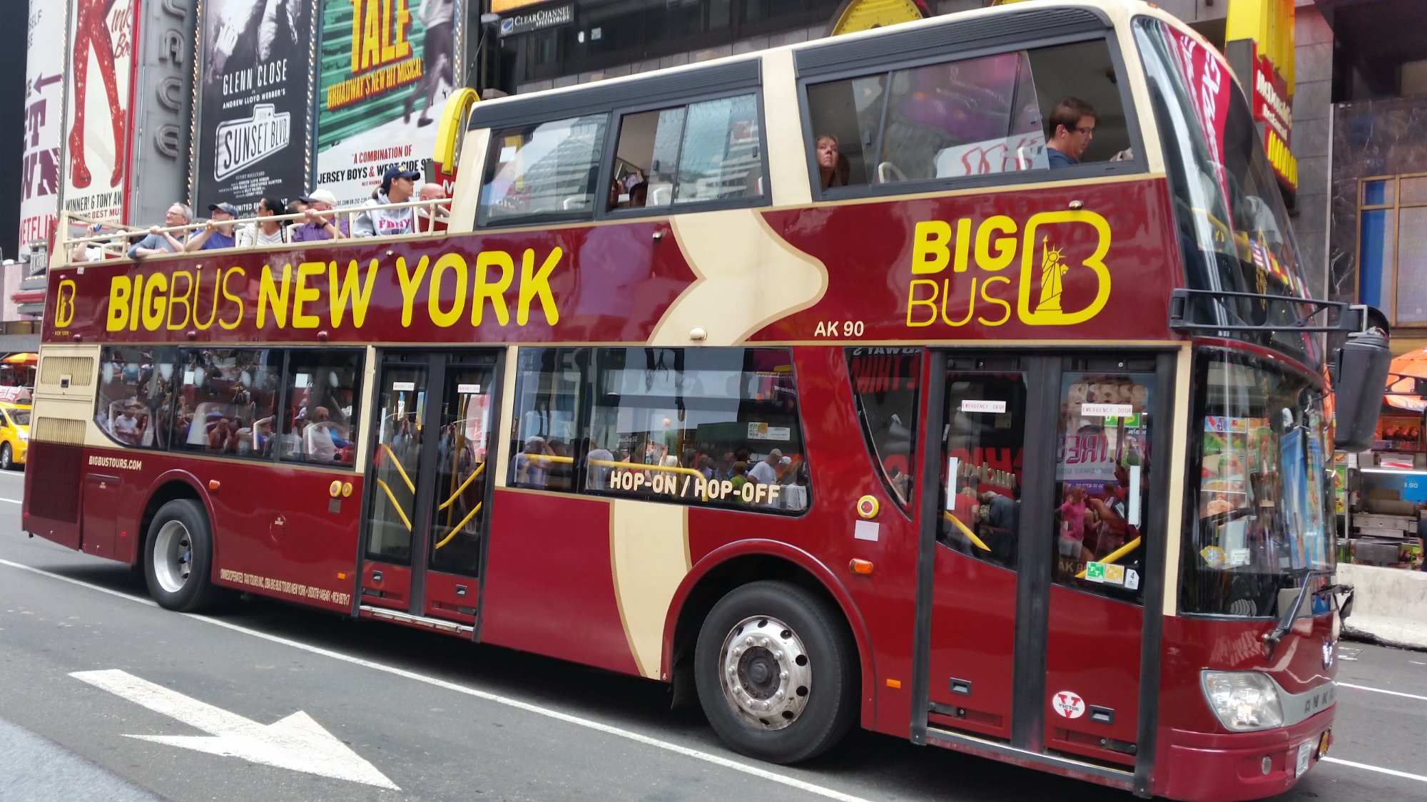 Solve Big bus New York City, pic taken June 2017 jigsaw puzzle online ...