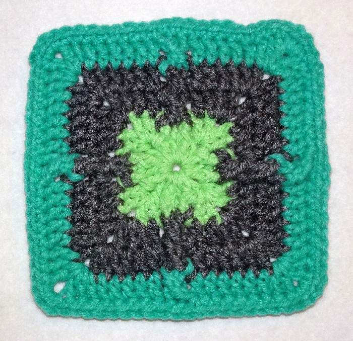 Solve April 13th square #104 of 365 jigsaw puzzle online with 25 pieces