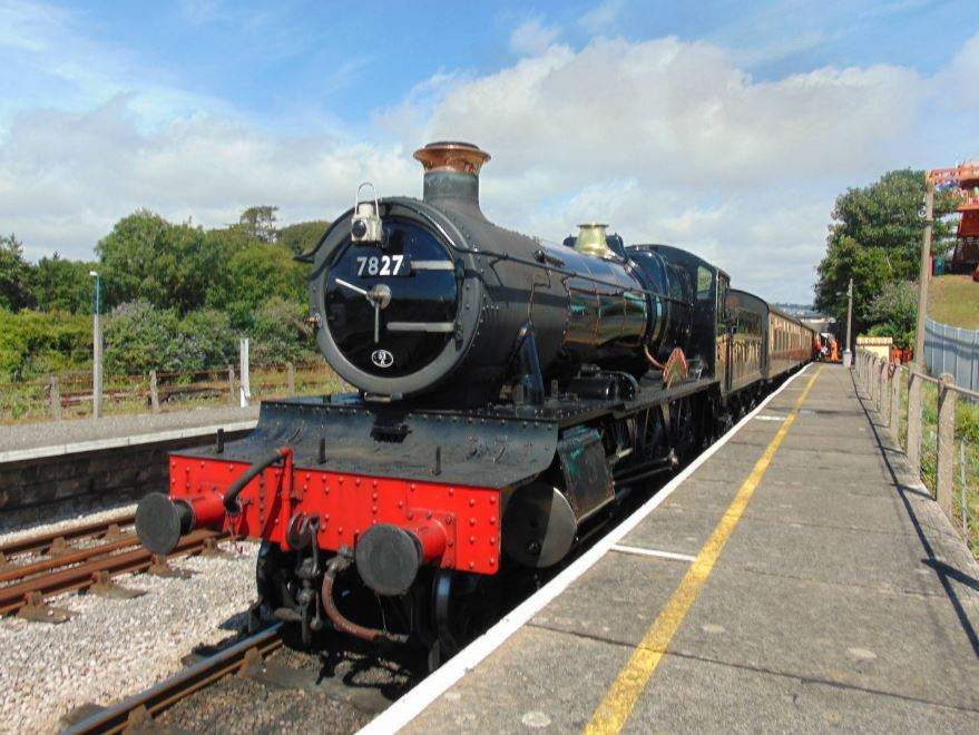 Solve GWR Class 7800 4-6-0 7827 Lydham Manor. jigsaw puzzle online with ...
