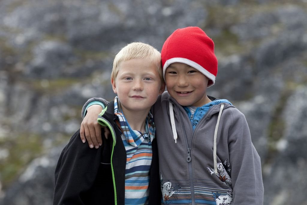 Solve 1 ~ 'People around the world' ~ (GRL) 🌍 jigsaw puzzle online with ...