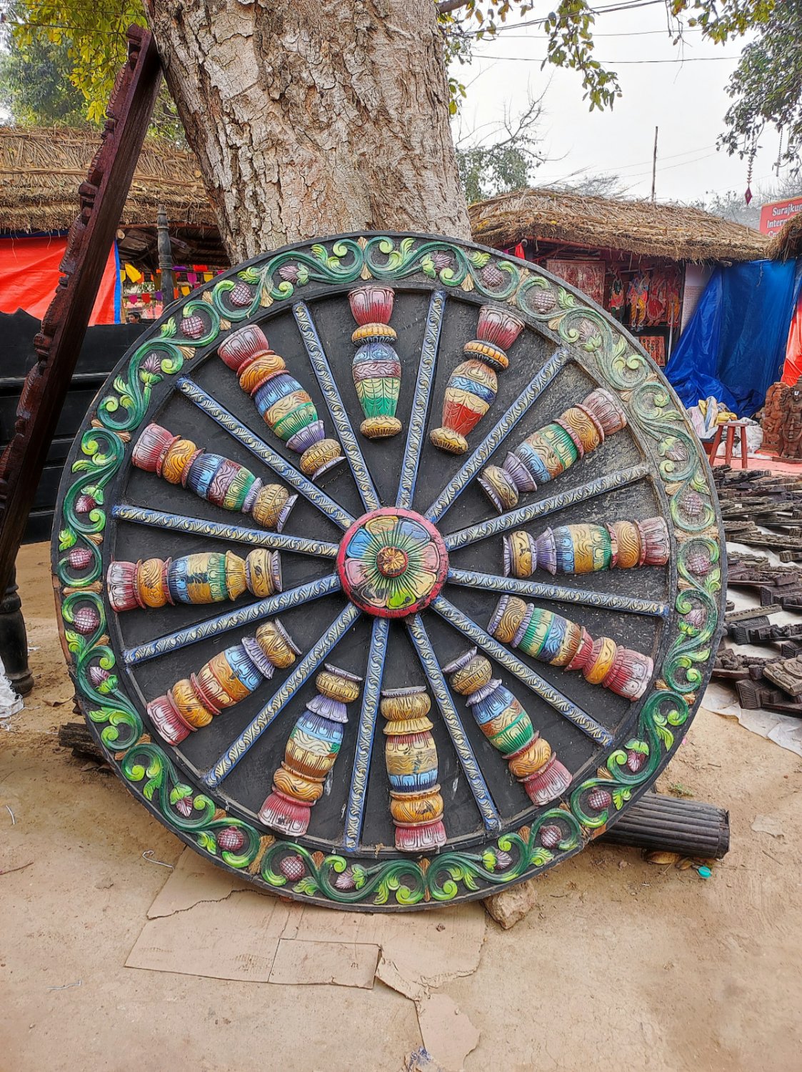 Solve A wheel of fortune jigsaw puzzle online with 48 pieces