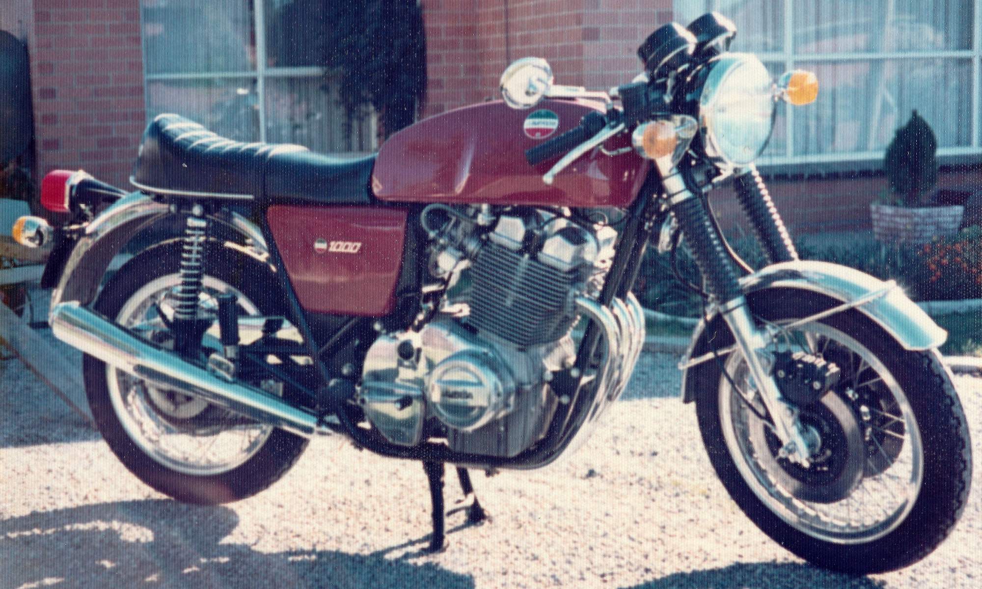Solve 1974 Laverda Triple 1000cc, one of the first in Australia jigsaw ...