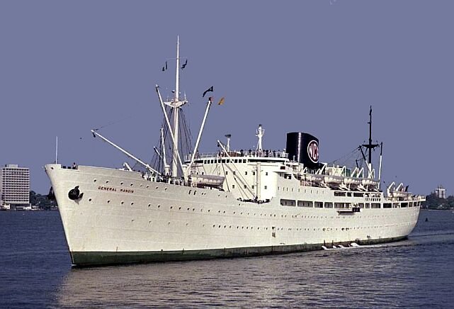 Solve Général Mangin jigsaw puzzle online with 15 pieces