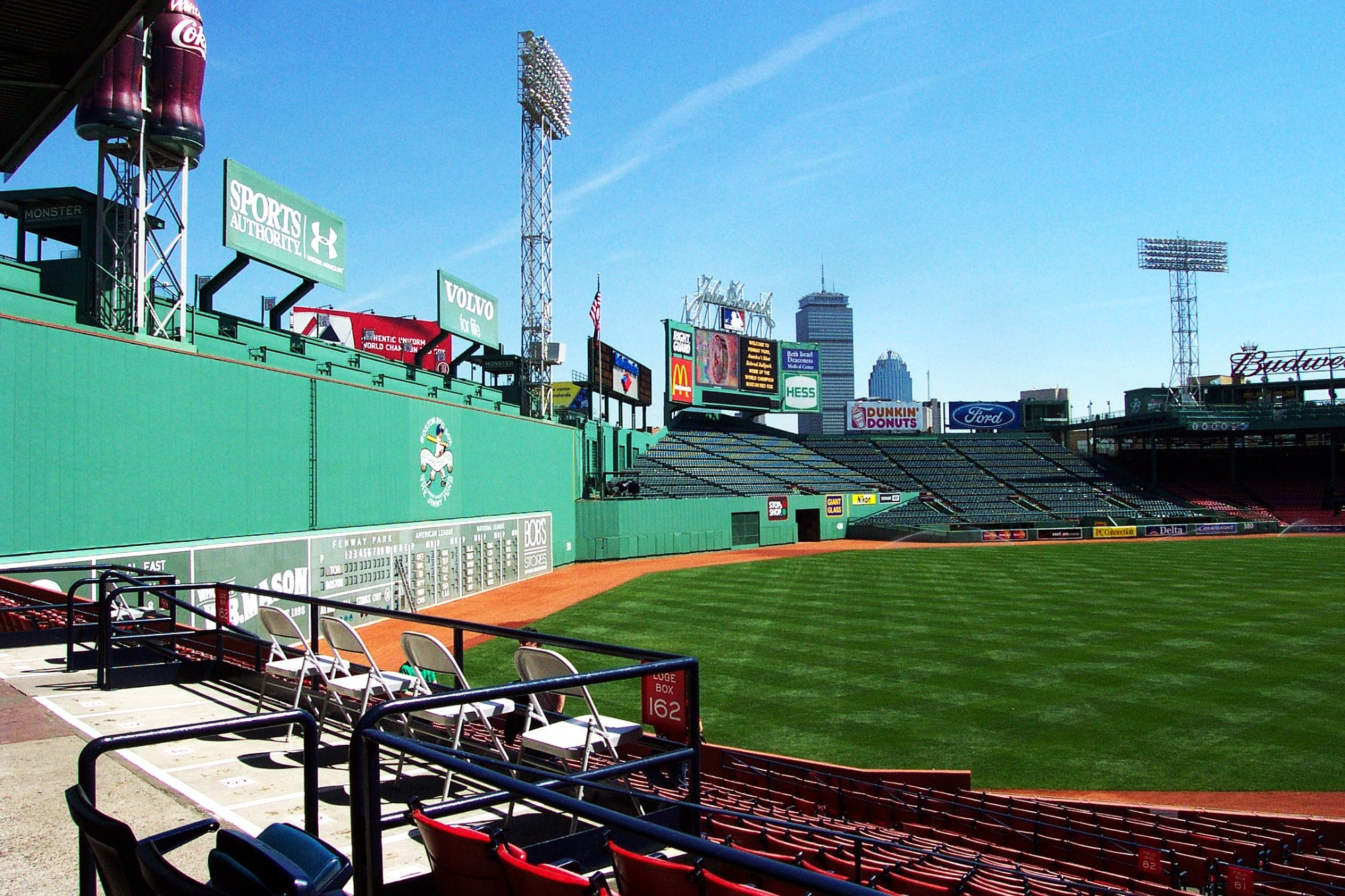 Solve Fenway Park - The Green Monster jigsaw puzzle online with 126 pieces