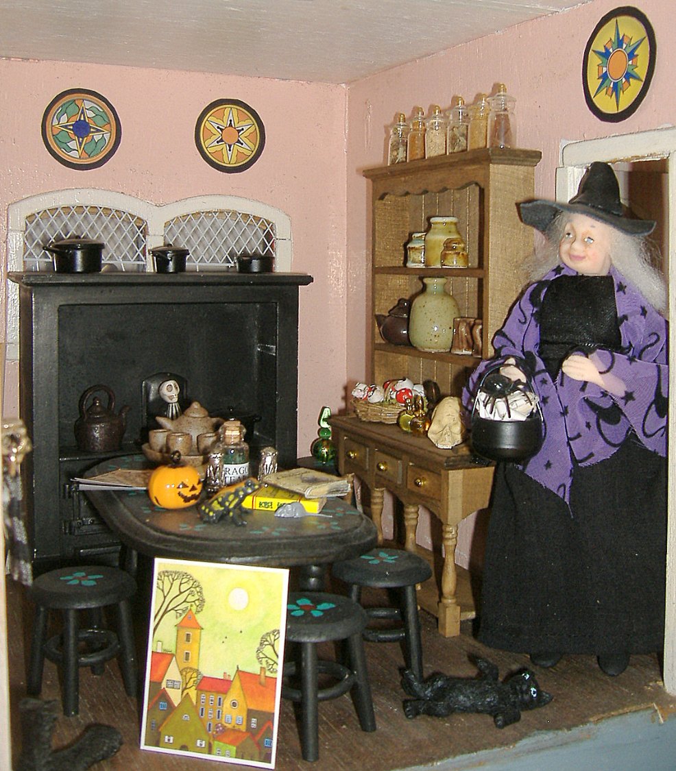 Solve Crafts - Minaturia & Dolls Houses - Turrets Witch House - Sootica ...