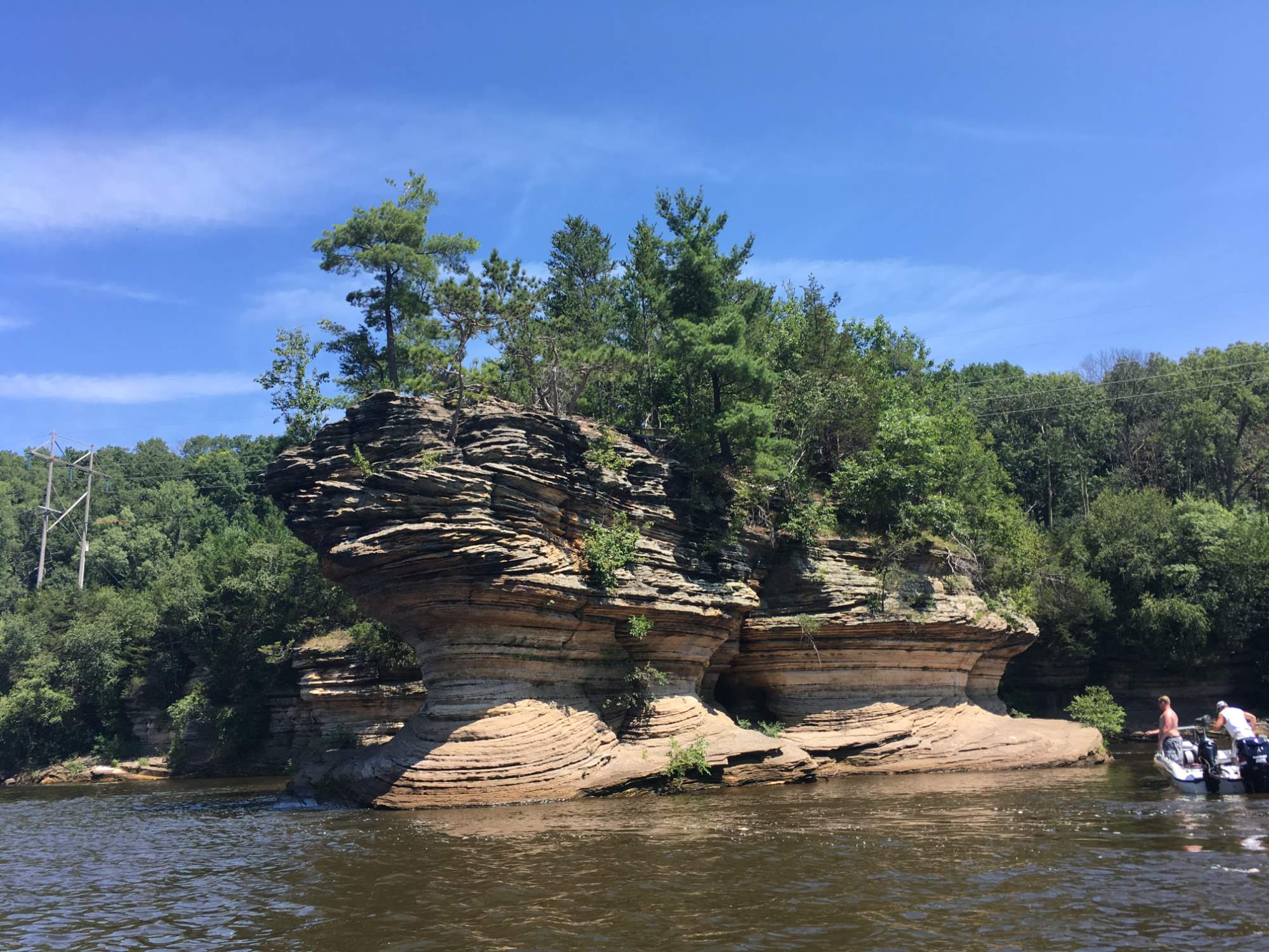 Solve Wisconsin Dells jigsaw puzzle online with 352 pieces