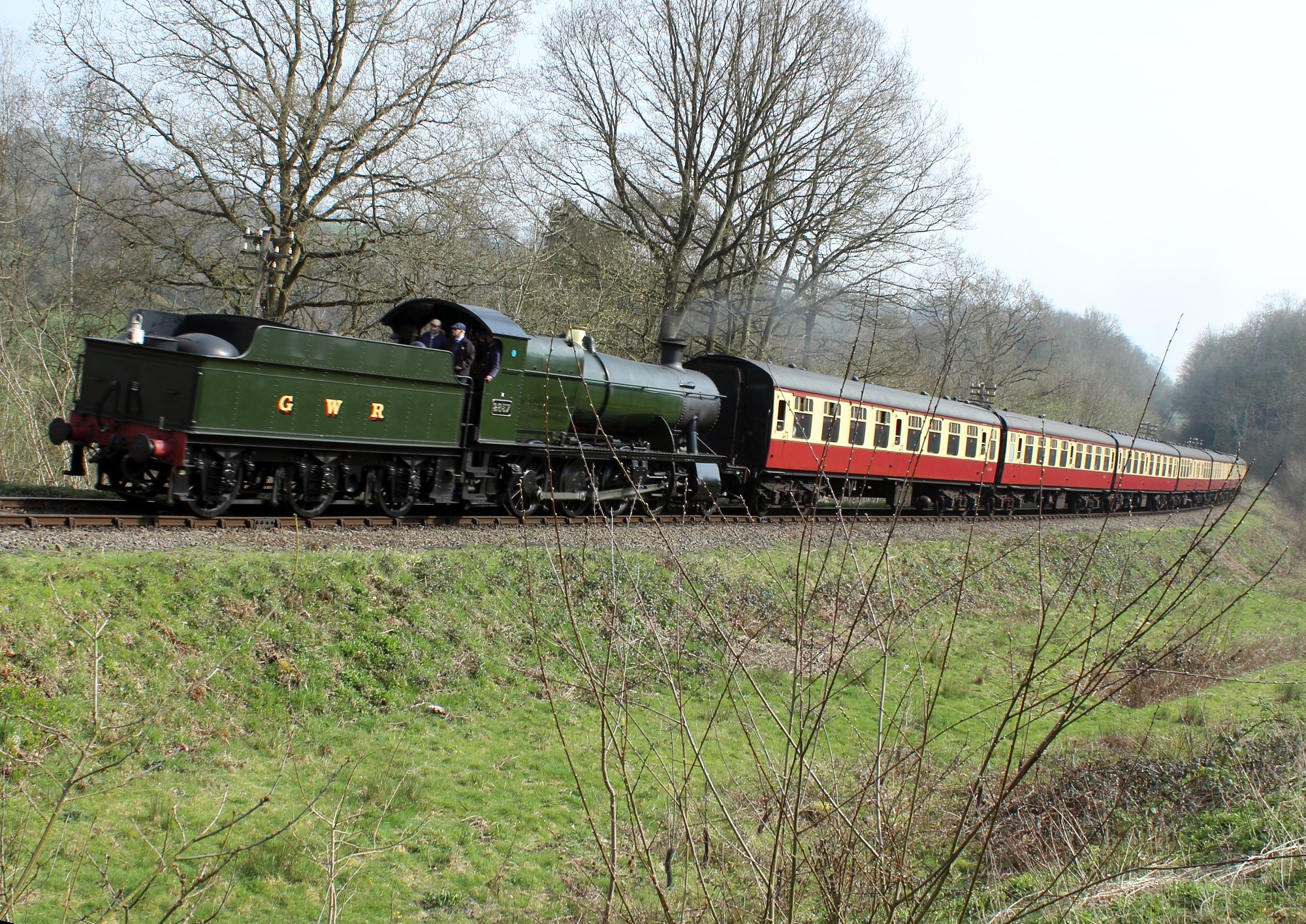 Solve GWR Churchward 2800 Class 2-8-0 2857 on SVR metals. jigsaw puzzle ...
