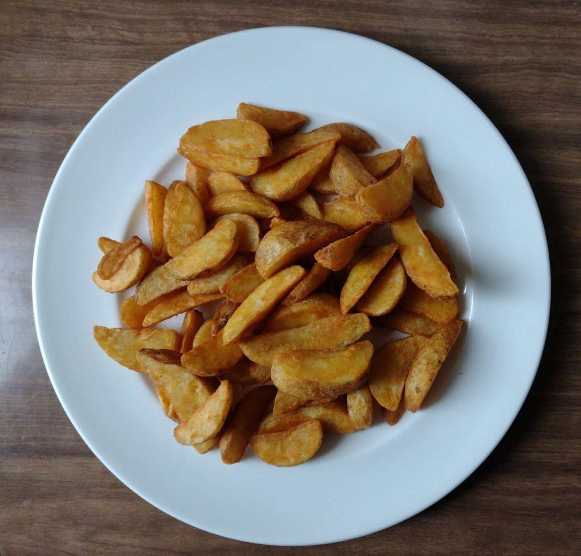 Solve Wobbly food - Potato wedges jigsaw puzzle online with 9 pieces