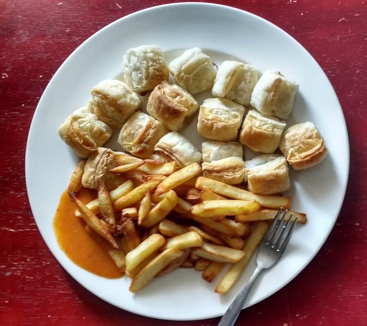 Solve Wobbly food - vegan sausage rolls (plant based) and chips, with ...