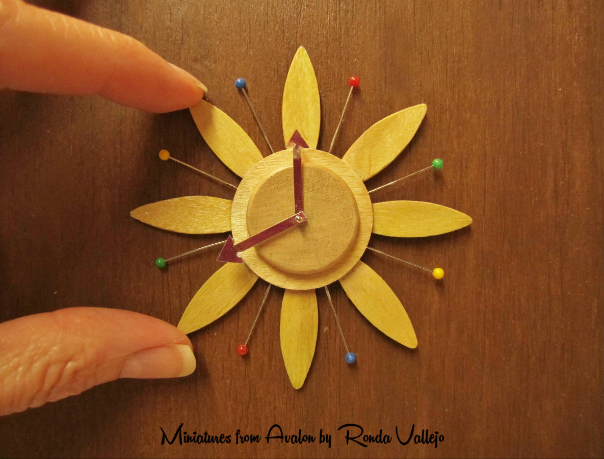 Solve Miniature Mid-Century Modern Clock 1:6th scale jigsaw puzzle ...