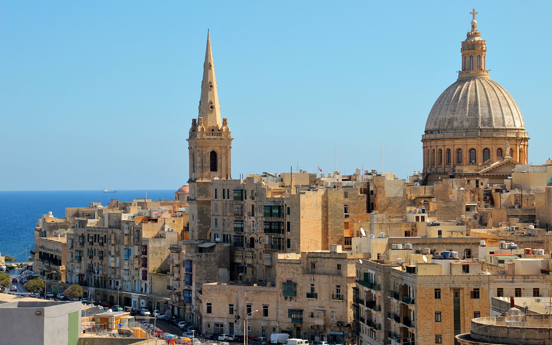 Solve Malta_Valetta_Tower_Dome jigsaw puzzle online with 160 pieces
