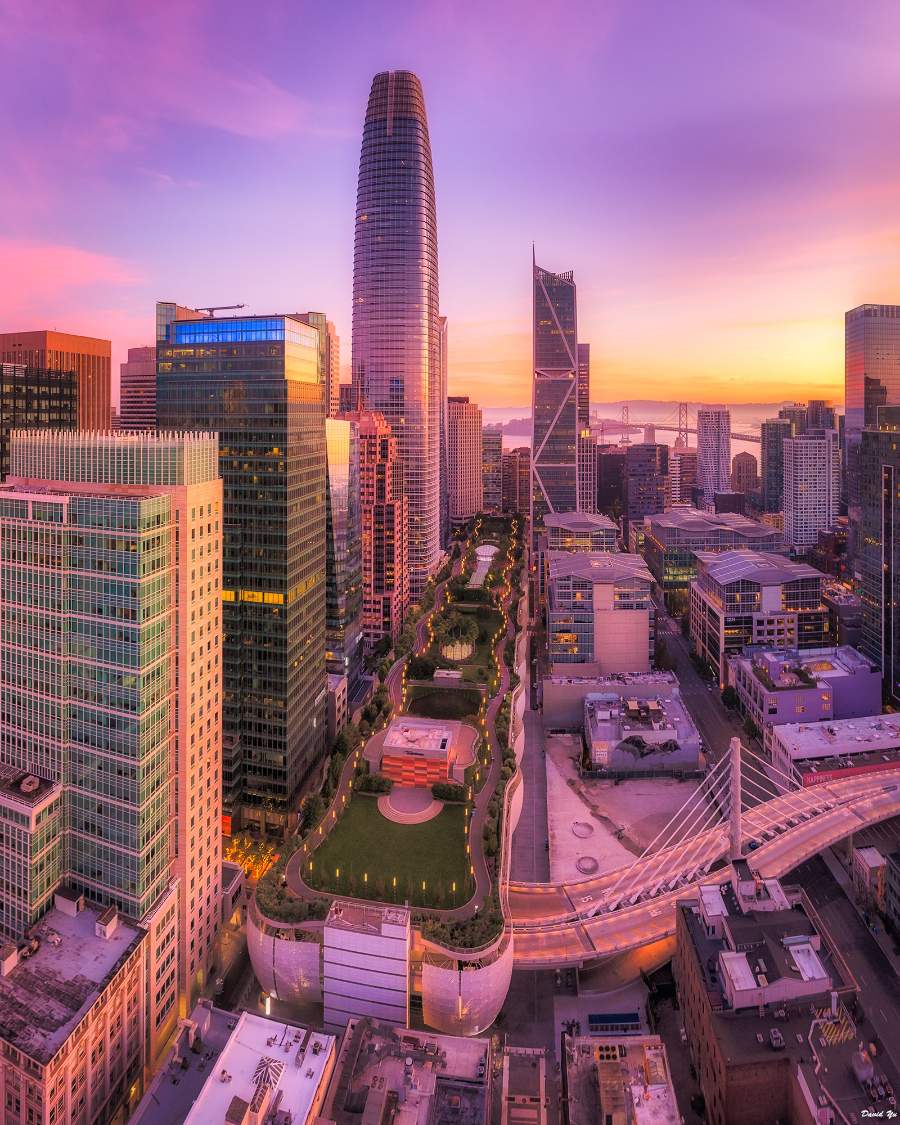 Solve Salesforce Transit Center and Salesforce Tower jigsaw puzzle ...