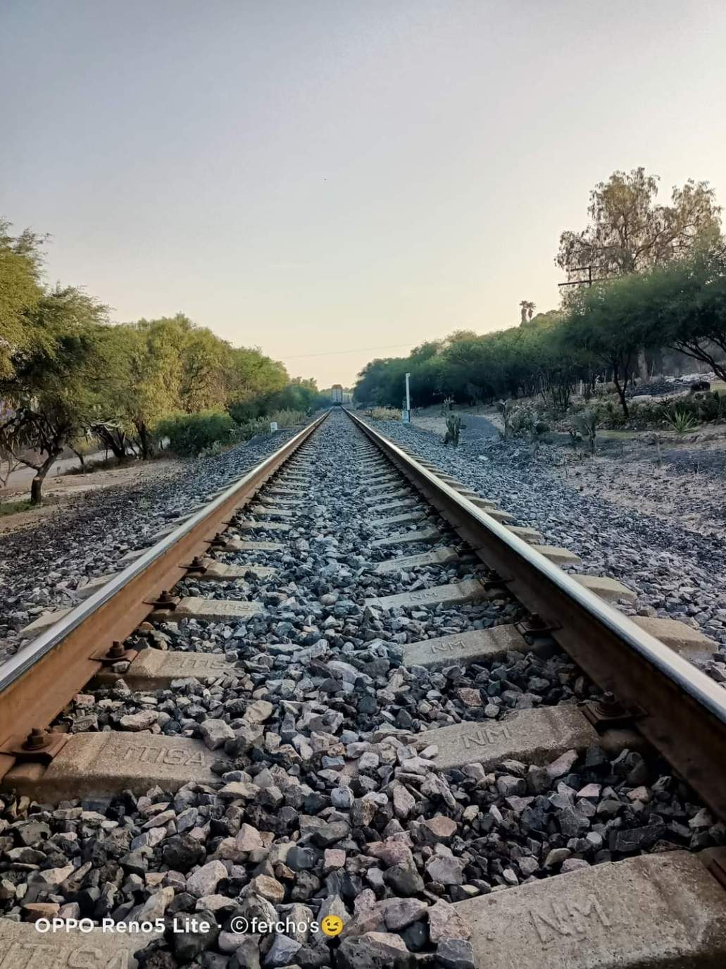 Solve Rail road jigsaw puzzle online with 99 pieces