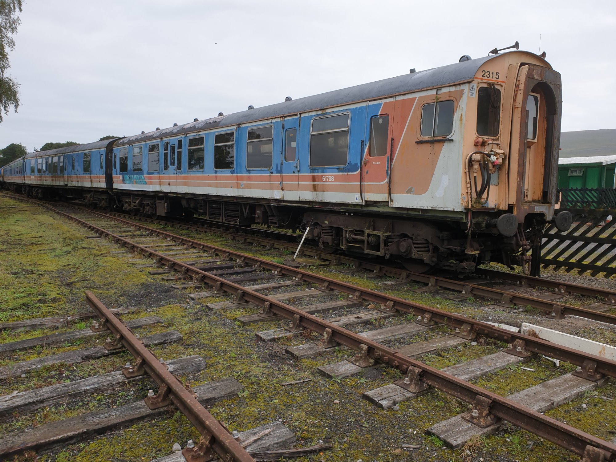 Solve Ex Network S.E. British Rail jigsaw puzzle online with 108 pieces