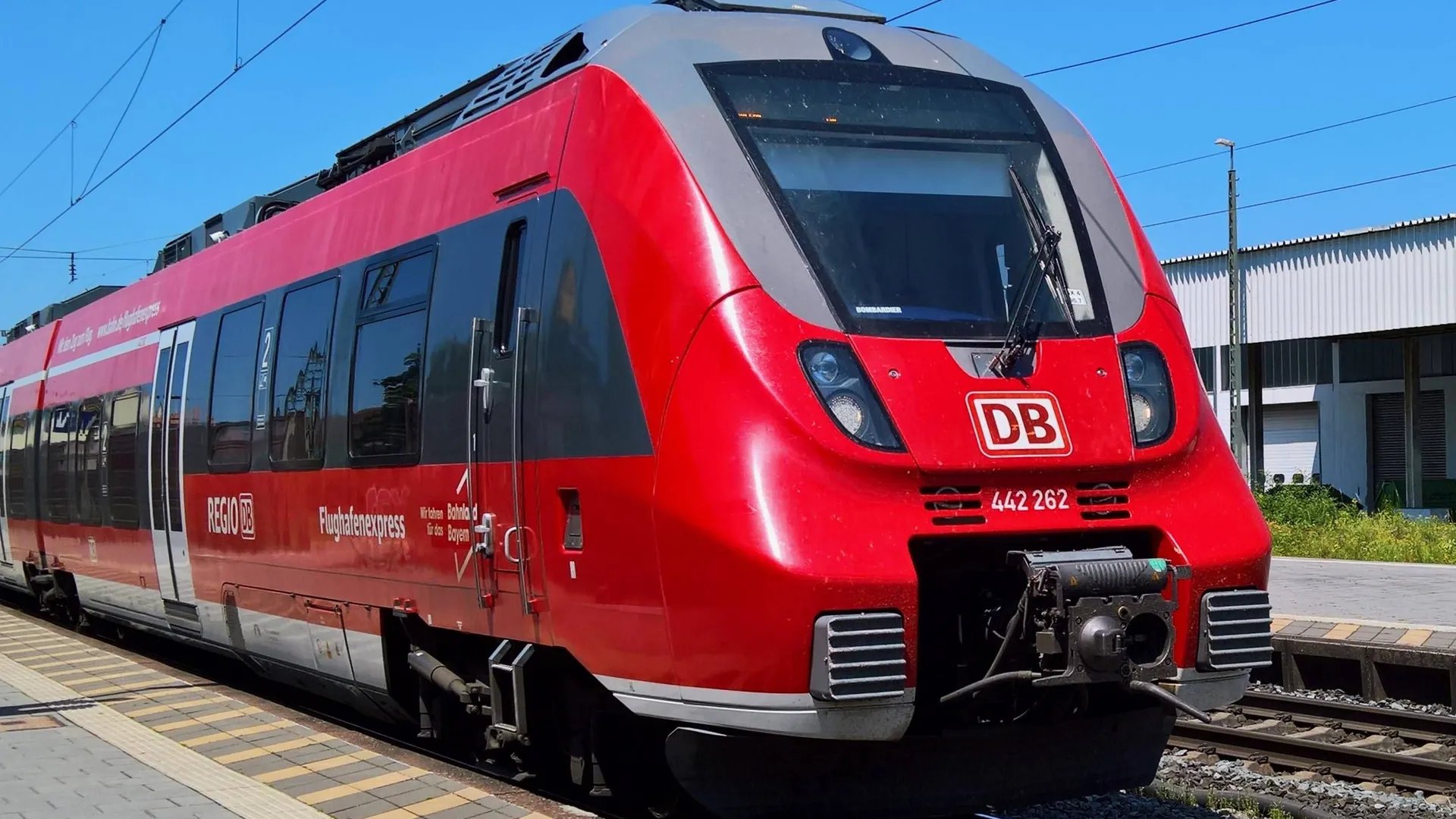 Solve db-deutsche-bahn-regio-express-bzw-flughafenexpress-re22-zug-zum ...