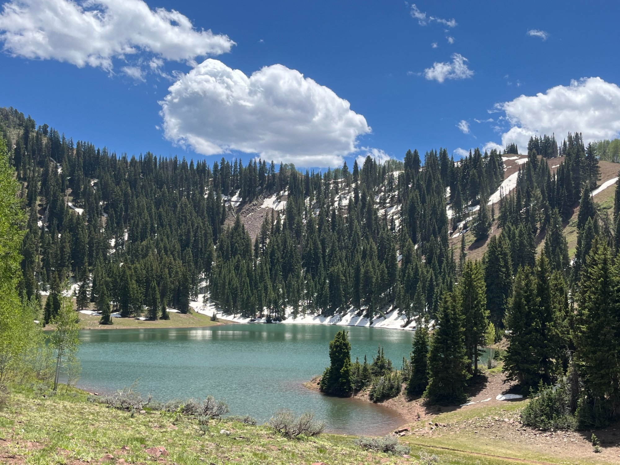 Solve Lake in Utah jigsaw puzzle online with 99 pieces