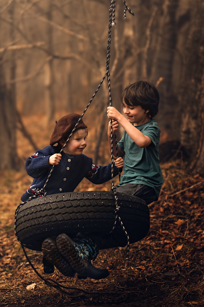 Solve Tire swing jigsaw puzzle online with 126 pieces