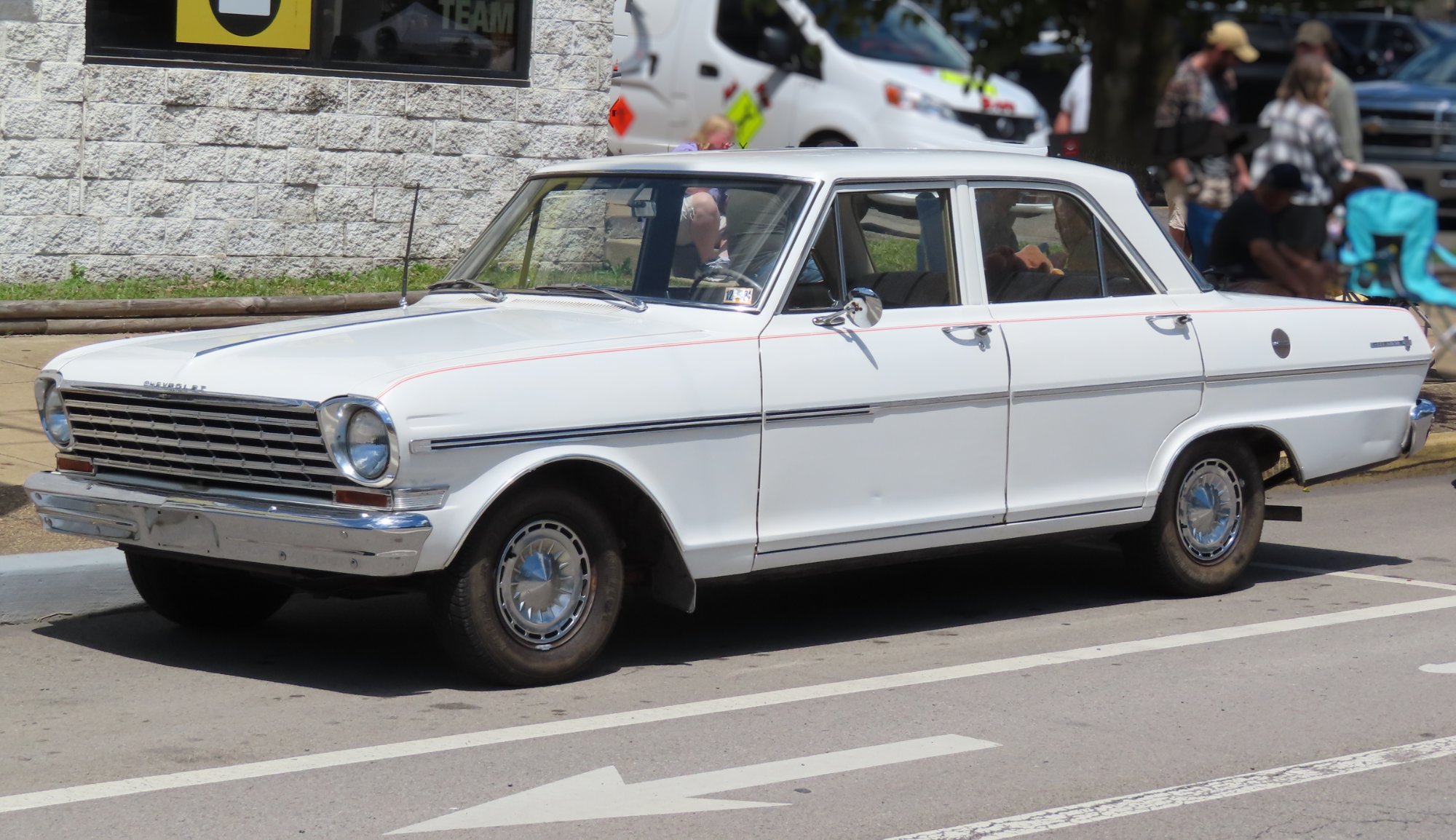 Solve 1963 Chevrolet Chevy II 300 jigsaw puzzle online with 209 pieces